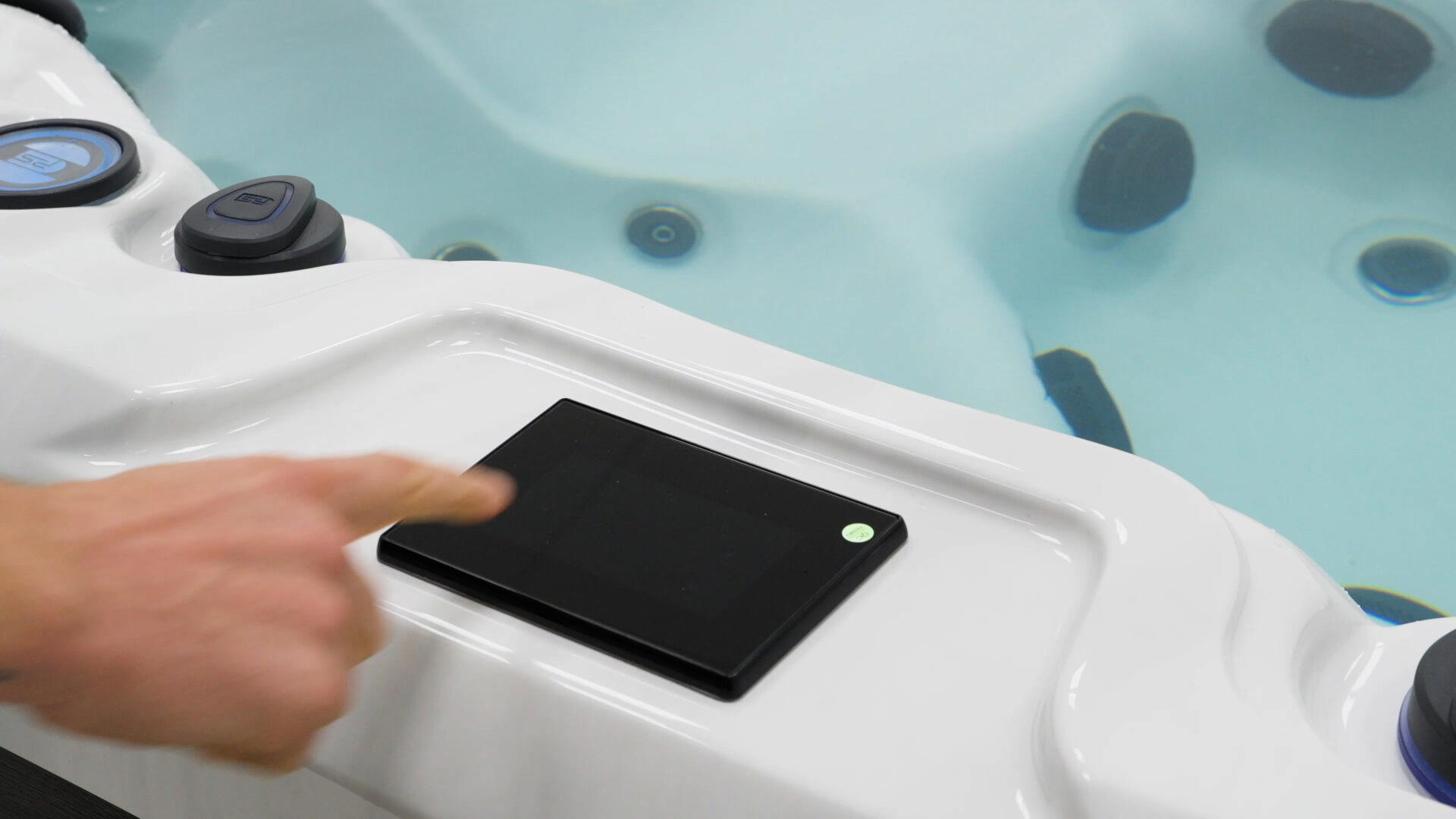 Tokyo Hot Tub | 6 Person Hot Tub | PS